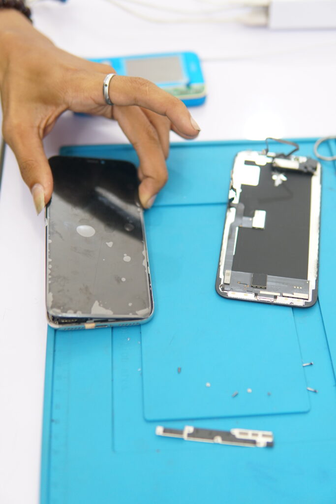 LCD Screen Repair SSi
